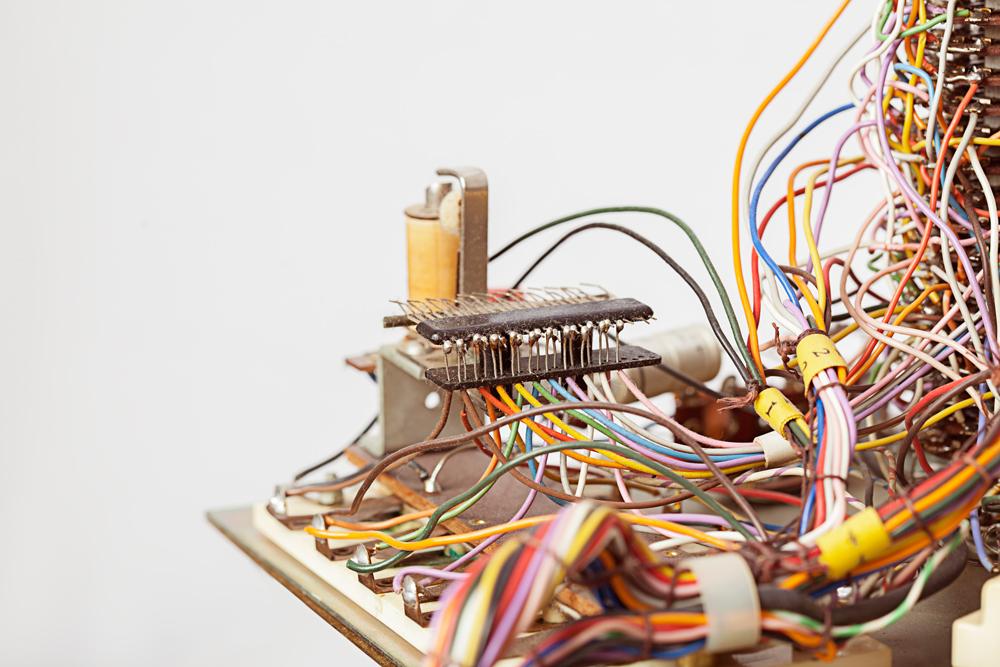 INTERFACECRITIQUE — Darsha Hewitt: MEET THE MACHINE. THE SIDEMAN 5000 ...